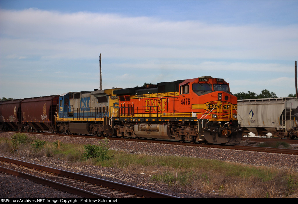 BNSF 4476 - DPU #2